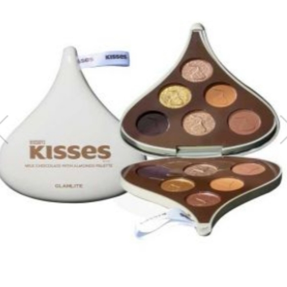 Glamlite | Makeup | New Glamlite Hersheys Milk Chocolate W Almonds 6 ...